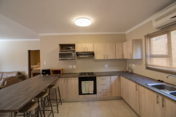 The Buffalo – 18 Sleeper – The Lion Lodge Vaal